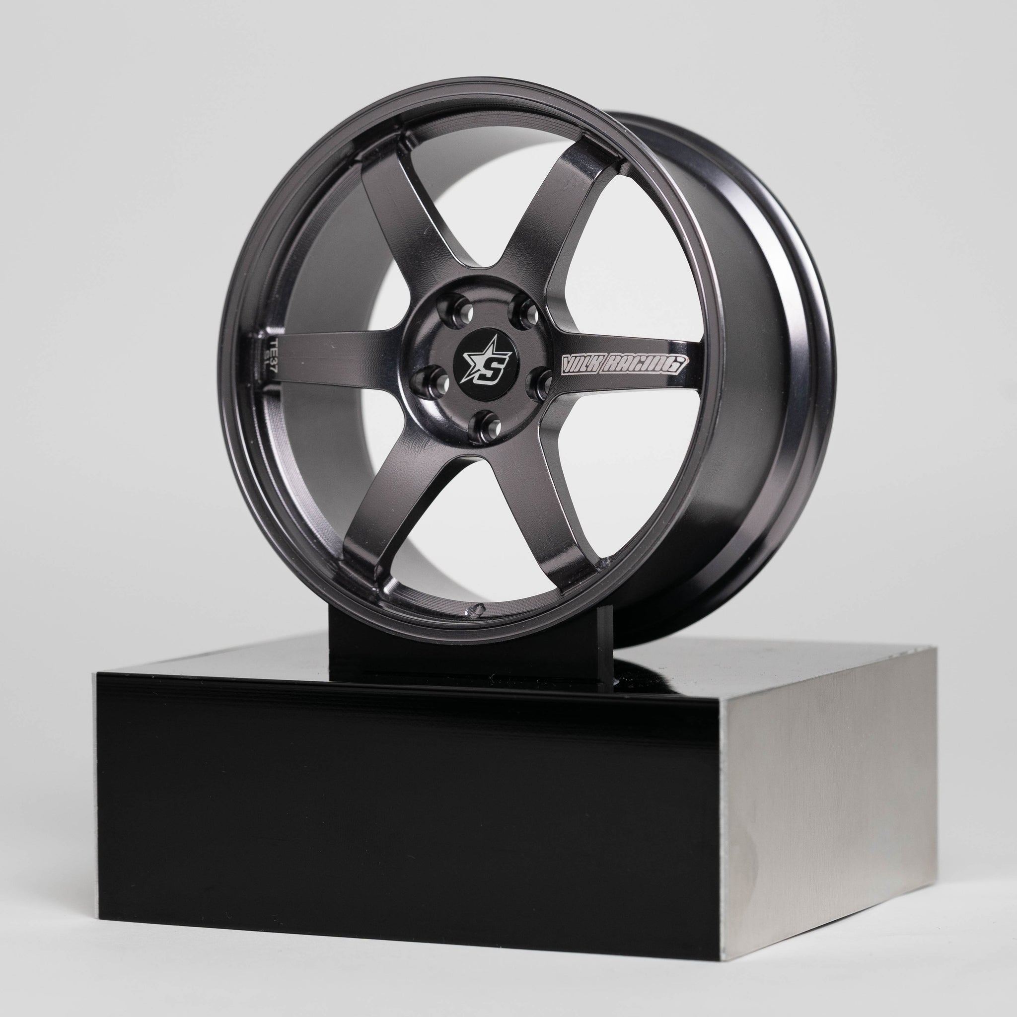 TE37 | Platinum Grey